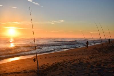 How to Put Together a Surf Fishing Kit | GearJunkie