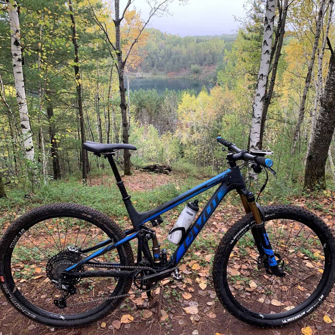 Inside the 'Wattage Cottage': An Eco-Cabin Adjacent to World-Class MTB ...