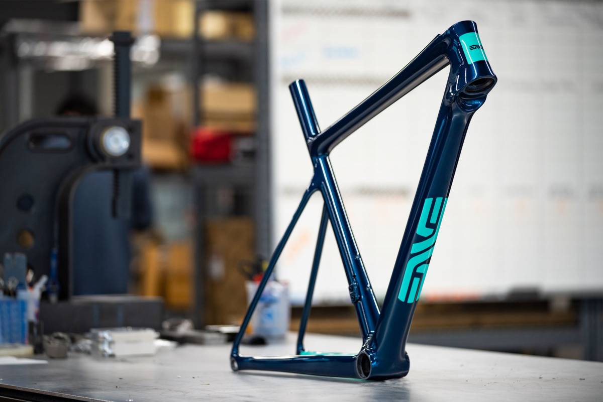 Beyond Wheels: ENVE Unveils Custom Carbon Bike Frames | GearJunkie