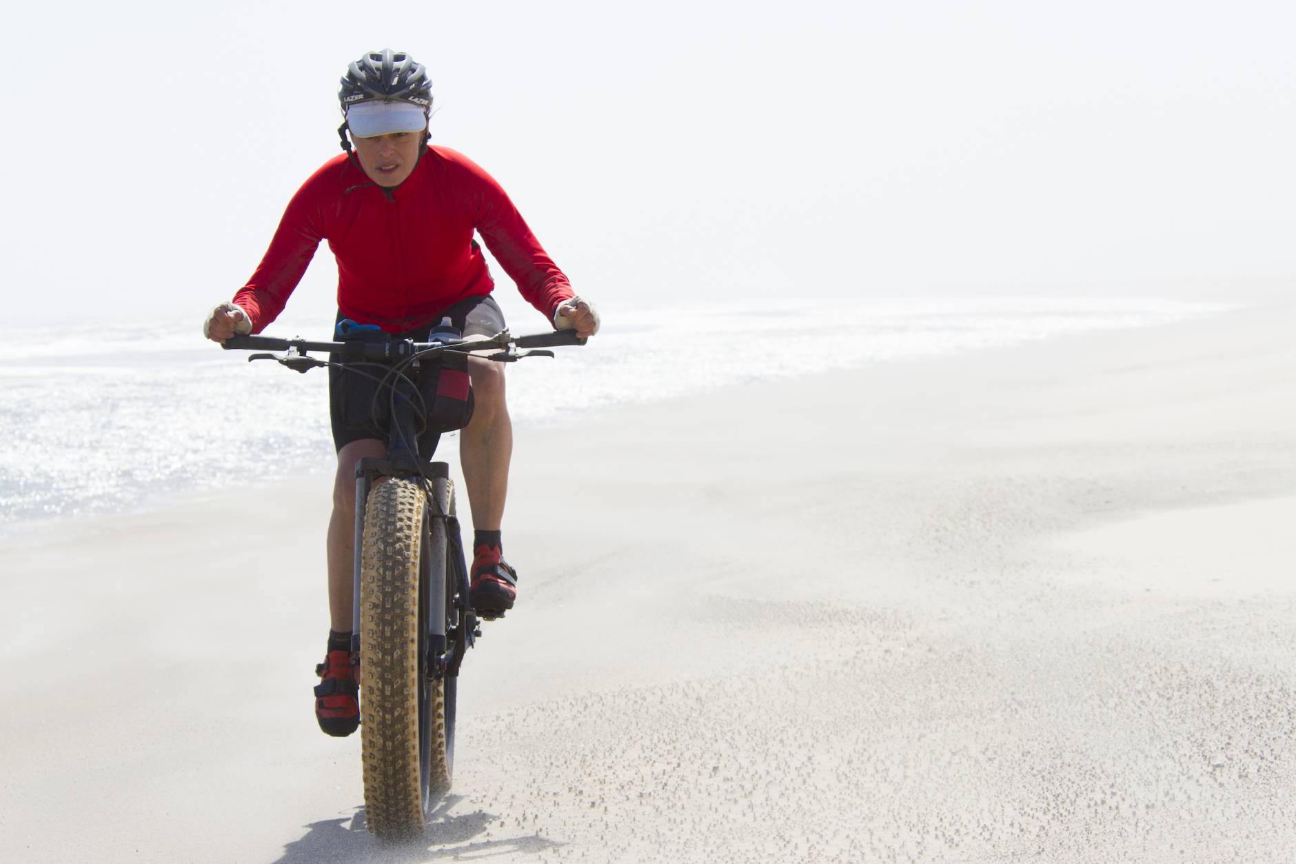 ‘Gates of Hell’ Bike Ride Spans 1,000 Miles With Snakes, Lions, and ...