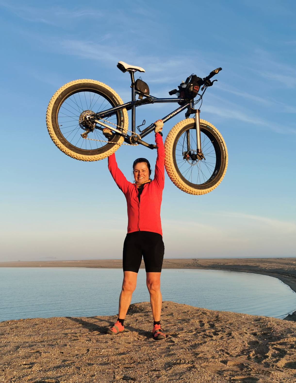 ‘Gates of Hell’ Bike Ride Spans 1,000 Miles With Snakes, Lions, and ...