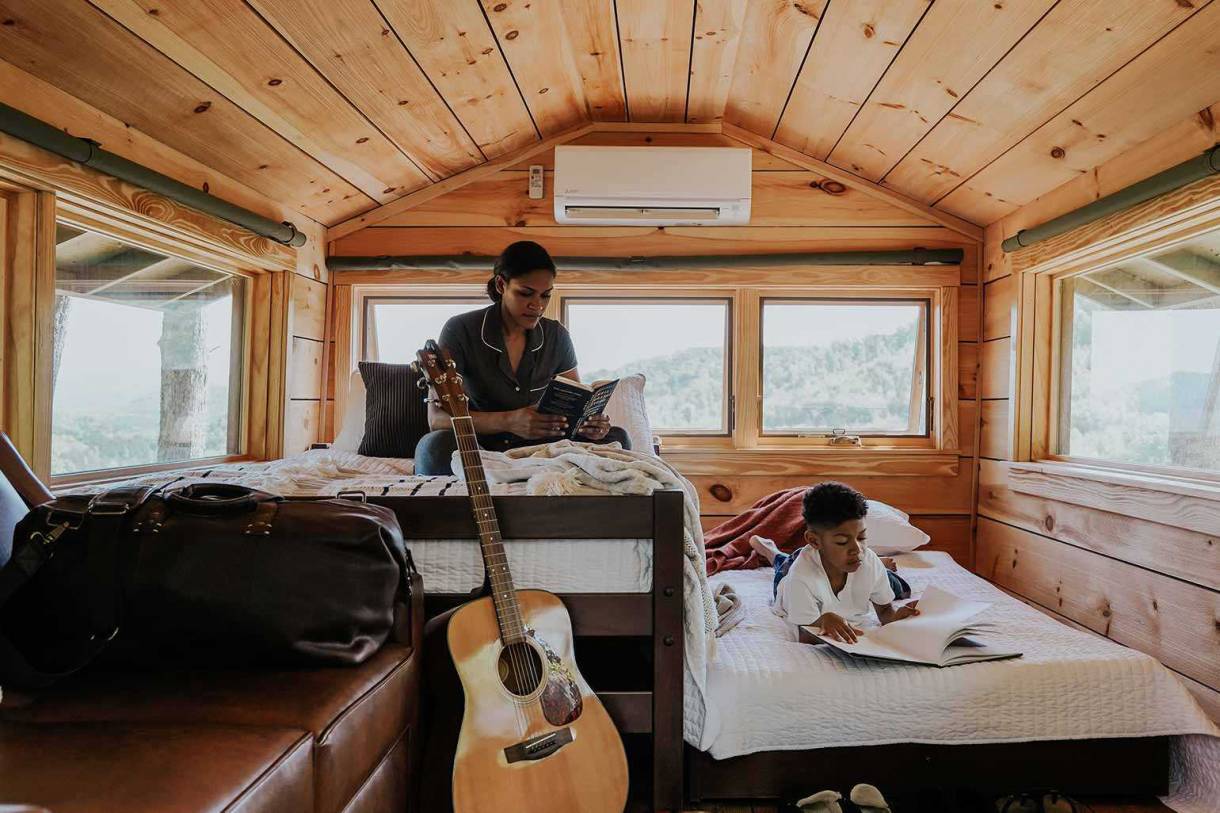Vacation With the Birds: Campspot Reveals Most-Booked Treehouse Stays ...
