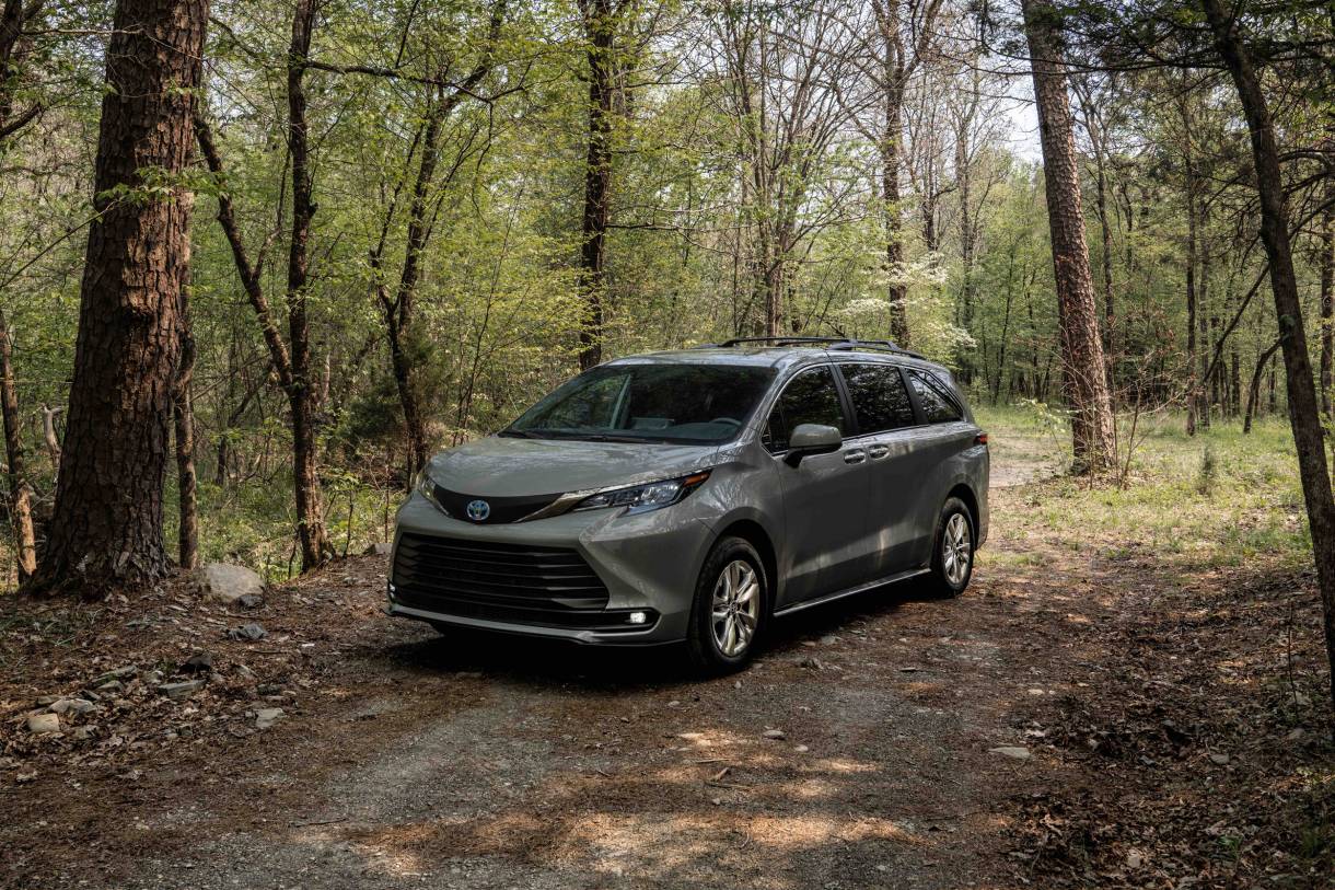 Overland Minivan: Toyota Unveils Sienna ‘Woodland’ Special Edition ...