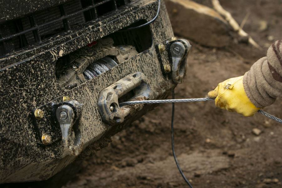How to Use a Winch: Basic Tips for Beginners