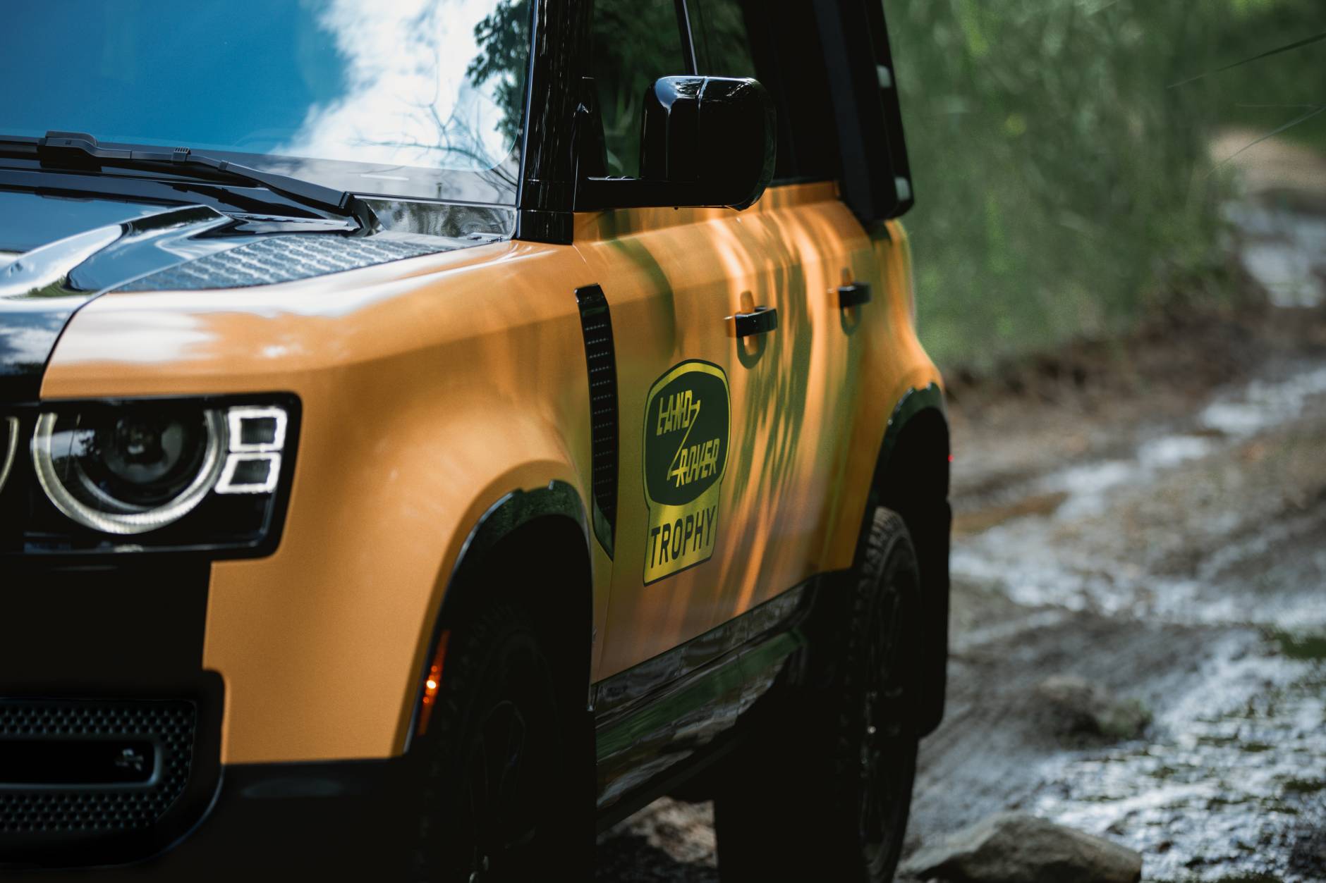 Land Rover Unveils Trophy Edition Defender, Offorad Contest | GearJunkie
