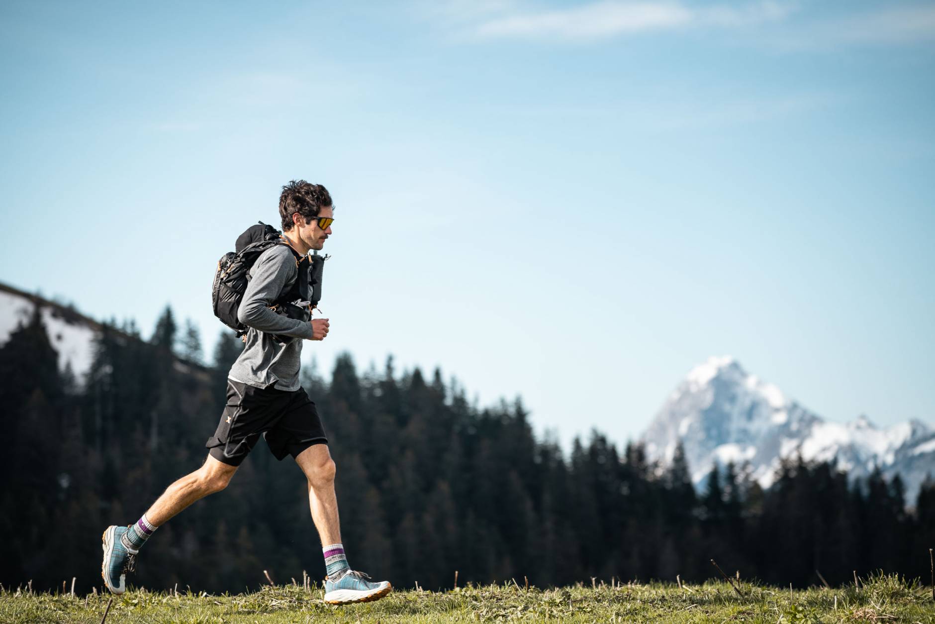 Footwear Giant Deckers Jumps Into Technical Pack With Expandable ‘NVRSTP’