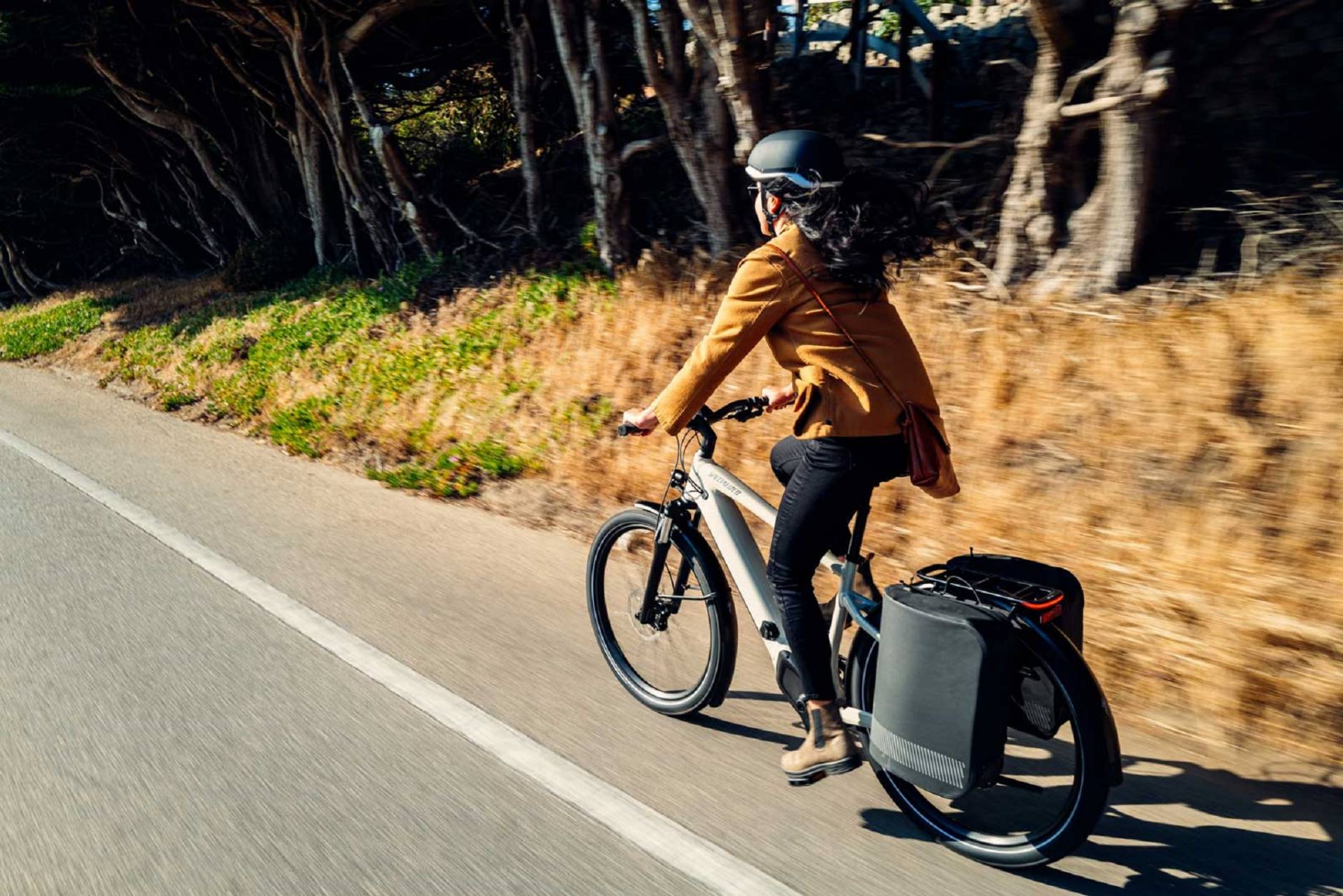 Specialized Turbo E-Bikes Boast 'Mission Control,' Radar, Theft ...