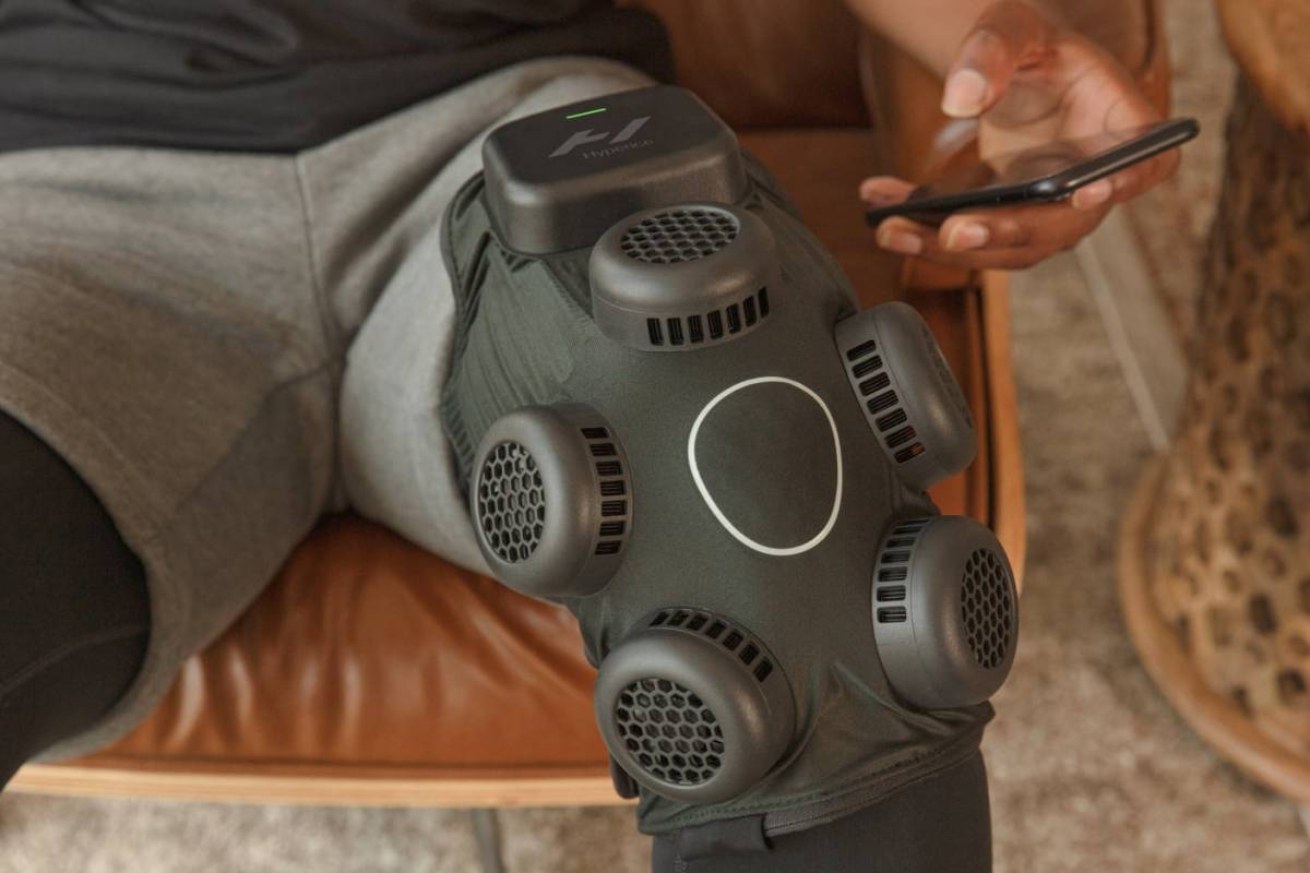 Hyperice X Review: Hot-to-Cold Contrast Knee Therapy on the Go | GearJunkie