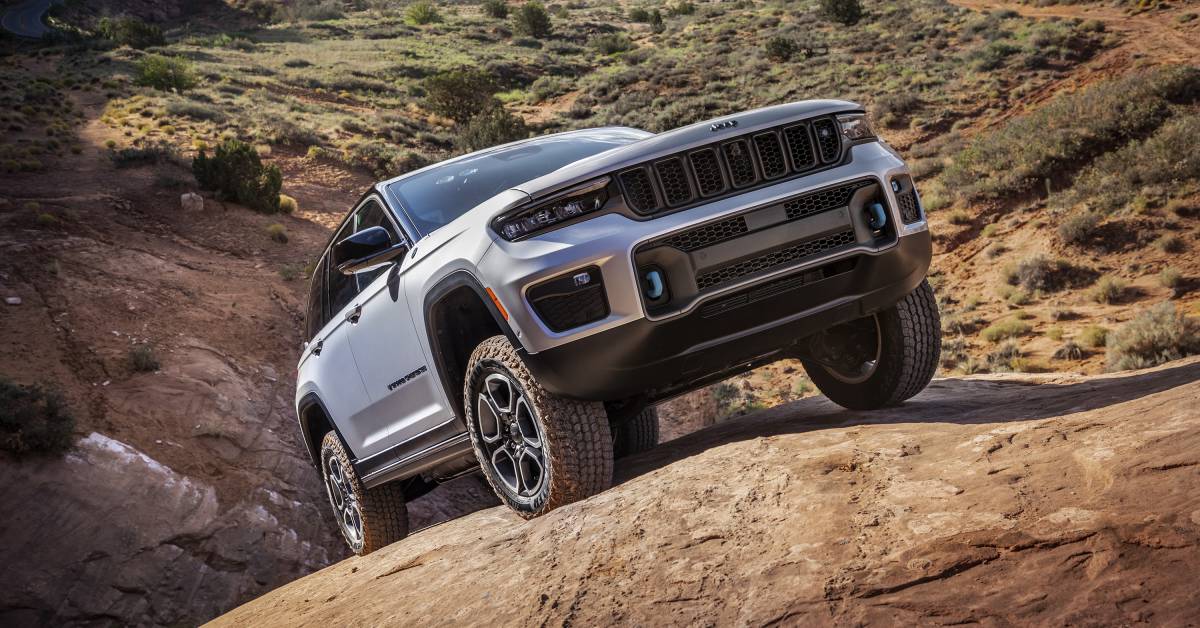 The All-New 2022 Jeep Grand Cherokee Gets Electrified | GearJunkie