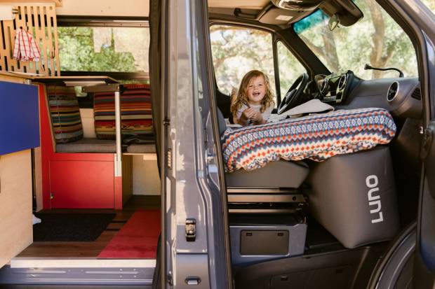 Front Seat Sleeper: Luno, Winnebago Unveil Front Cab Air Mattress ...