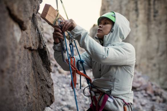 Flash Foxy Debuts AMGA-Led Courses for Genderqueer and Female Climbers ...