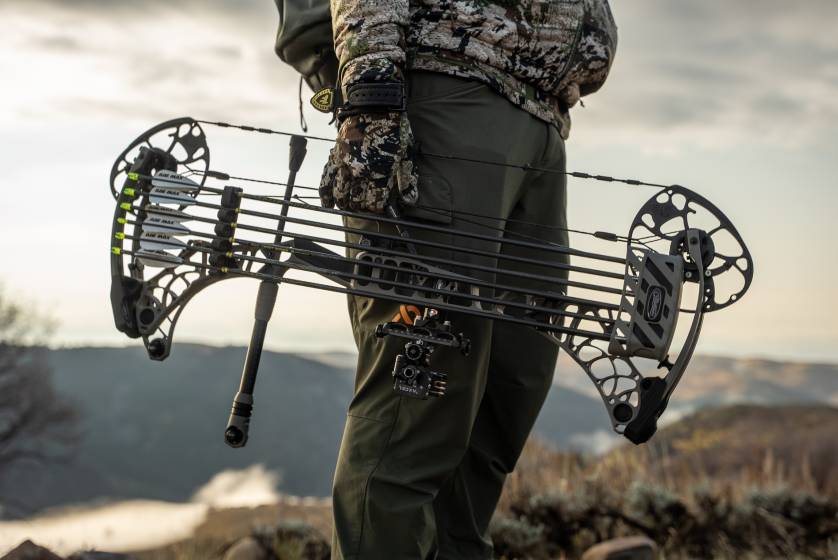 Mathews Streamlines the V3X With New Sights & Compact Quivers | GearJunkie