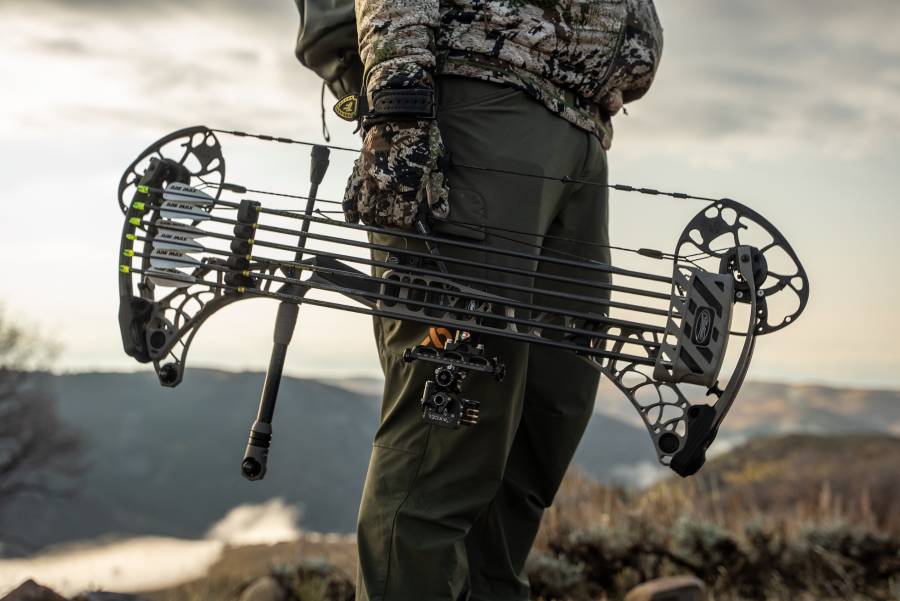 Mathews Streamlines the V3X With New Sights & Compact Quivers | GearJunkie