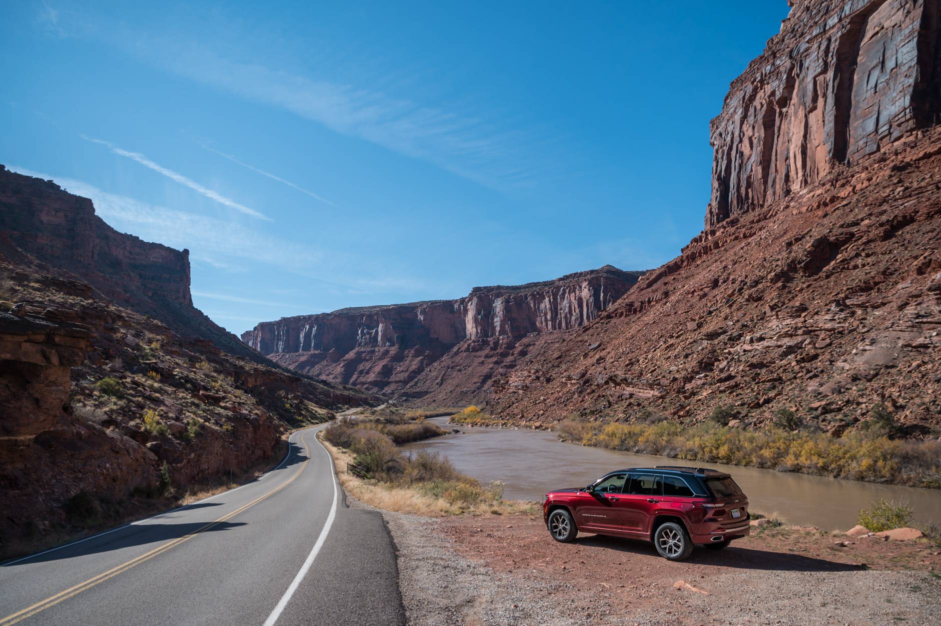 First Drive: We Trail-Tested the 2022 Jeep Grand Cherokee in Moab ...