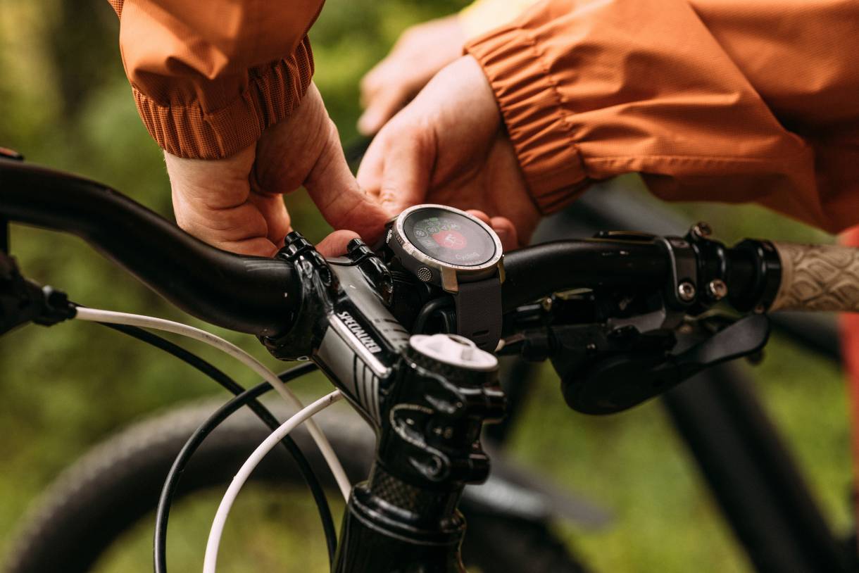 The Polar Grit X Pro Is a Wrist-Based Navigator, Trainer, and Fitness ...