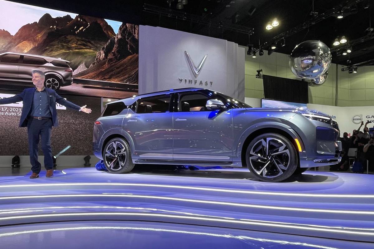 Vietnam's First Automaker Reveals 2 All-Electric SUVs at LA Auto Show ...