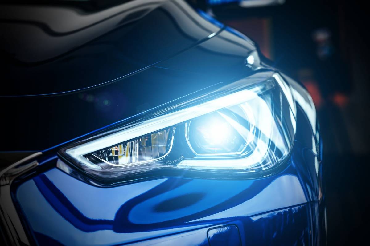 Adaptive Headlights Finally Bring US Cars Out of the Dark Ages | GearJunkie