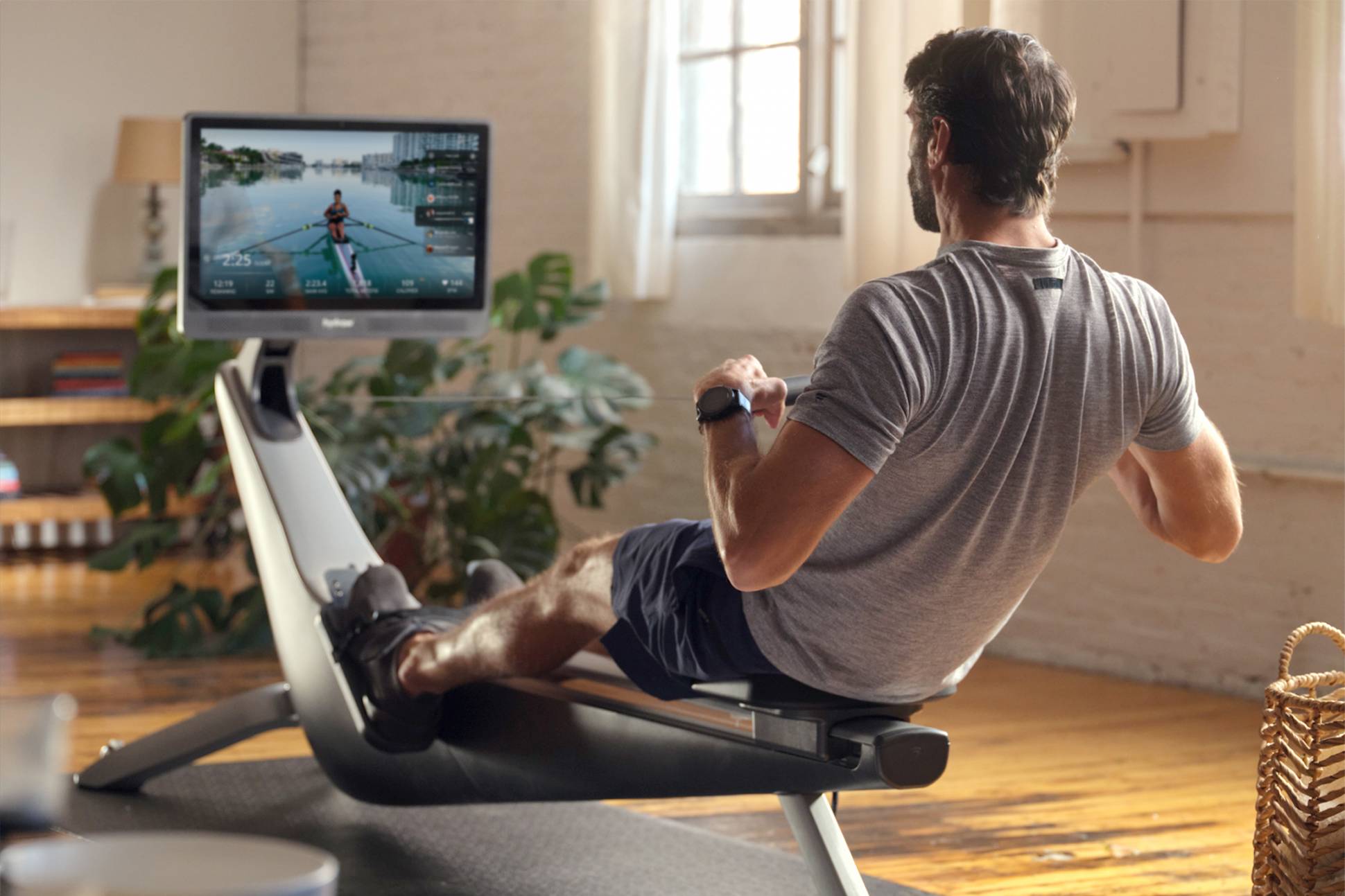 Hydrow Magnetic Rowing Machine Simulates Iconic Rows Worldwide | GearJunkie