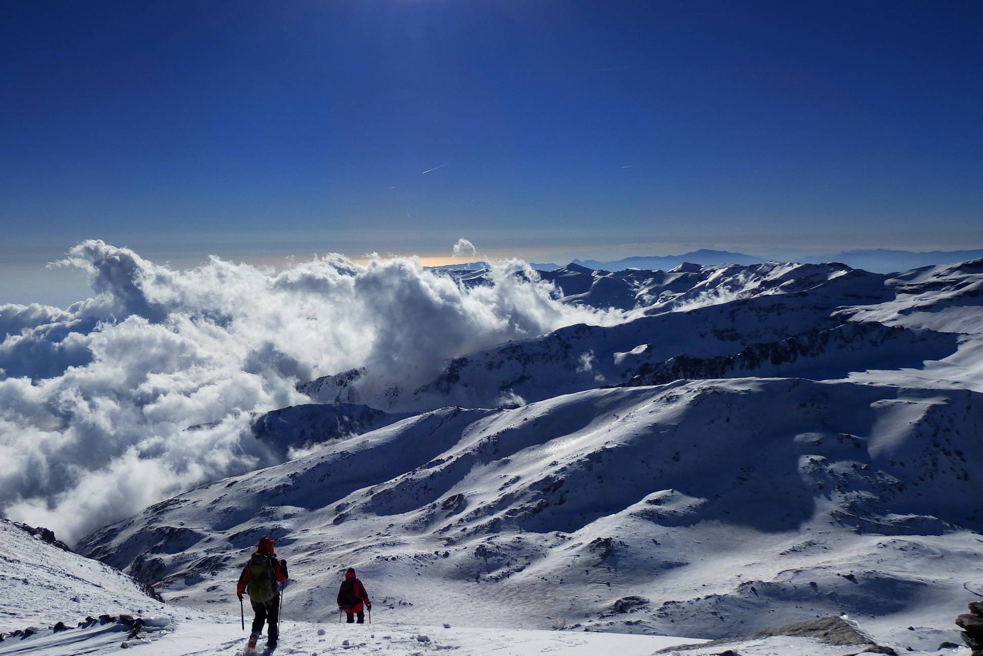 Hiker Dies in Wet Slide Avalanche in Calif., Third Snow Fatality in 3 Weeks