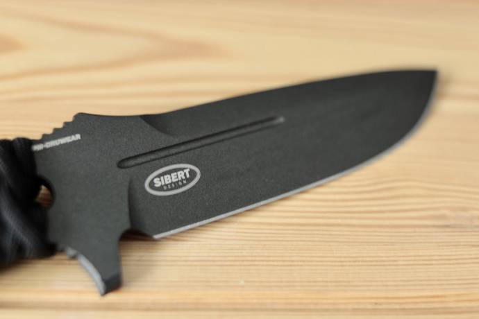 Review: Benchmade's 375-1 Fixed Adamas Is 'Virtually Indestructible ...