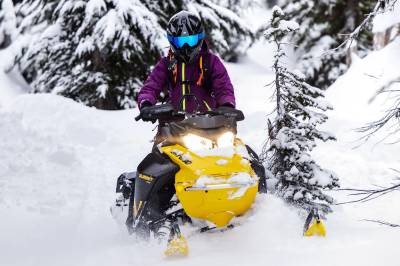 ‘World’s First’ Standup Snowmobile: Widescape WS250 | GearJunkie