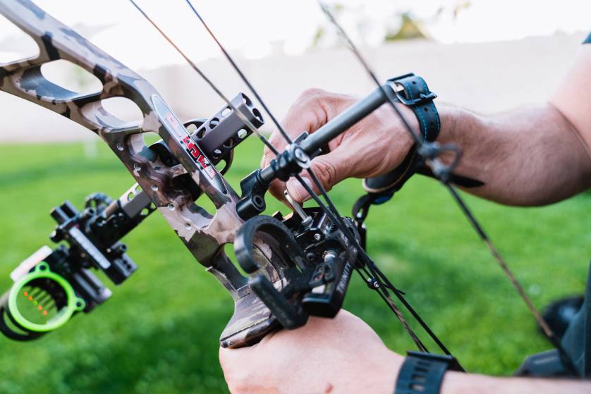 The Muddled Ethics of Long-Range Bowhunting | GearJunkie