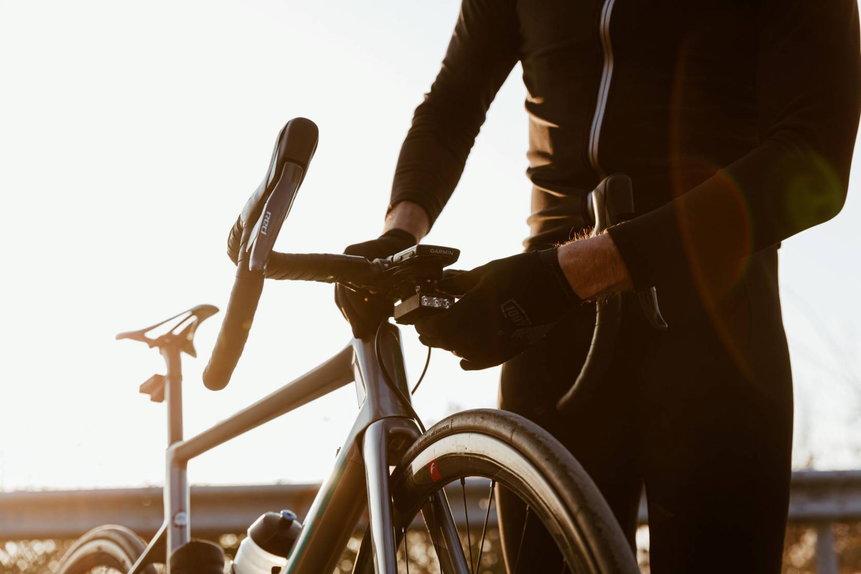 5,000 Lumens, High-Beam Trigger: Check Out This Scorching Bike Light ...