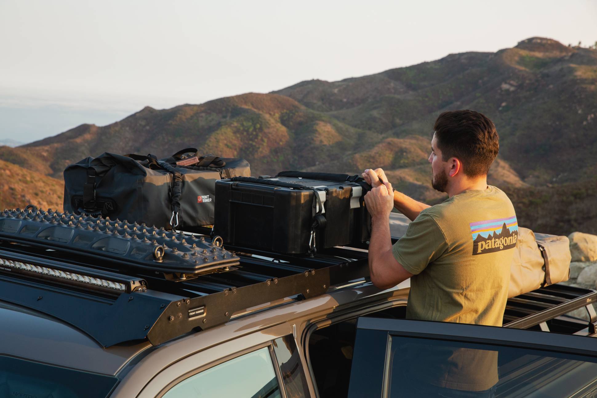 Front Runner Slimsport Roof Rack: A Trim Package and Price | GearJunkie