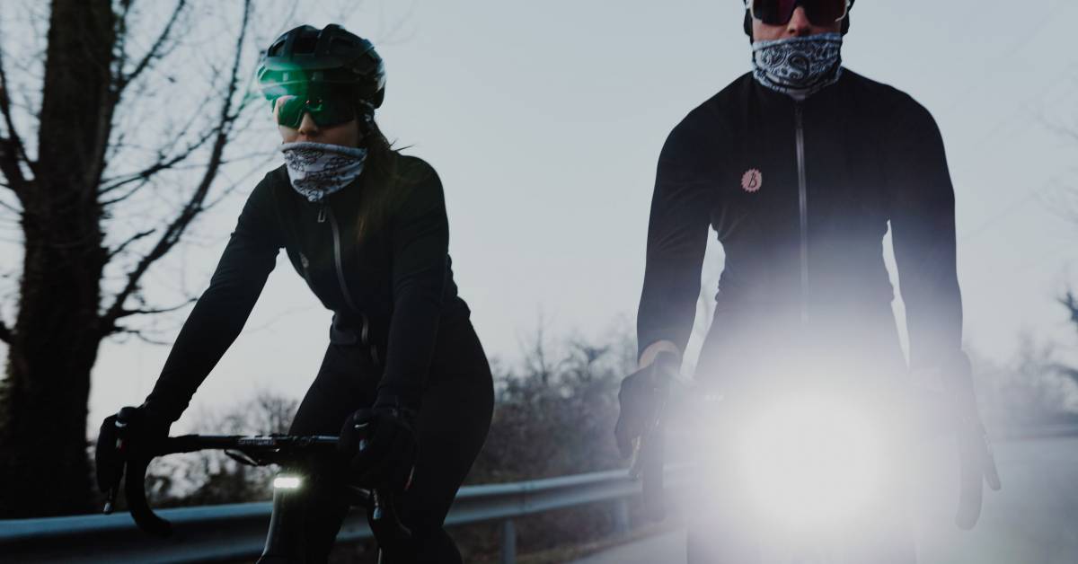 5,000 Lumens, High-Beam Trigger: Check Out This Scorching Bike Light ...