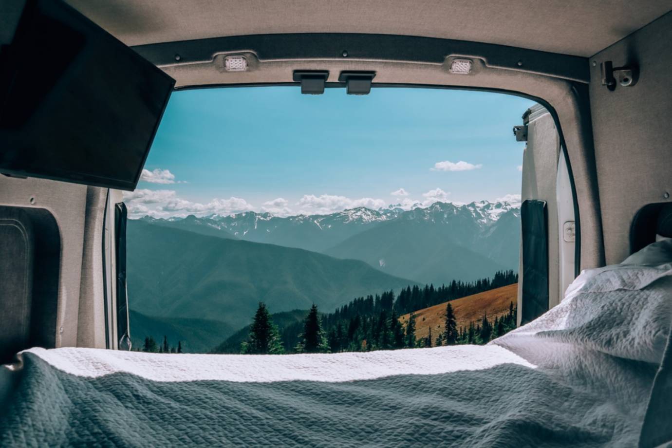 Hotel Room on Wheels: Live the Van Life With Cabana x Eddie Bauer ...