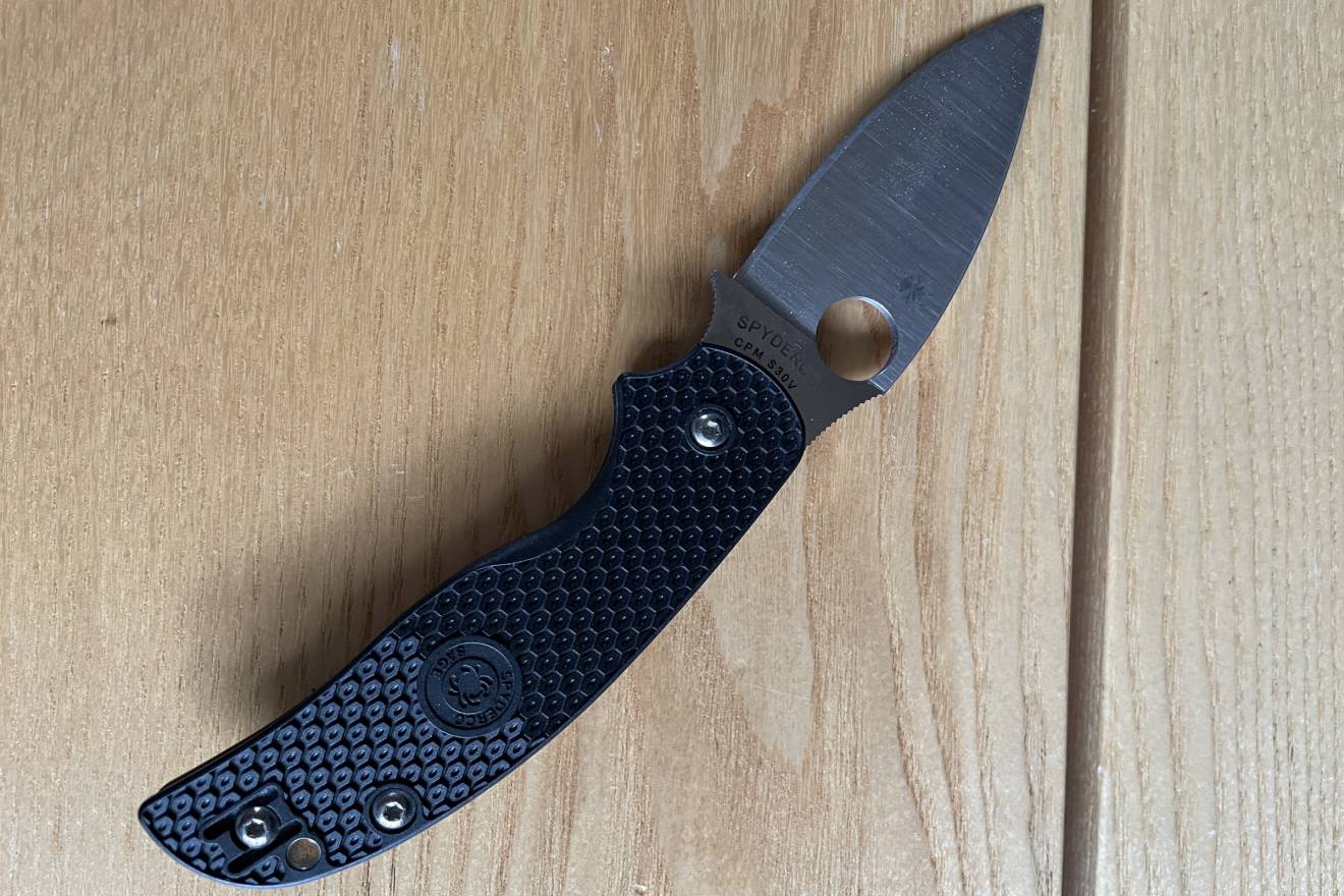 Sage 5 LW Review: Spyderco's Best Features in One Capable EDC | GearJunkie