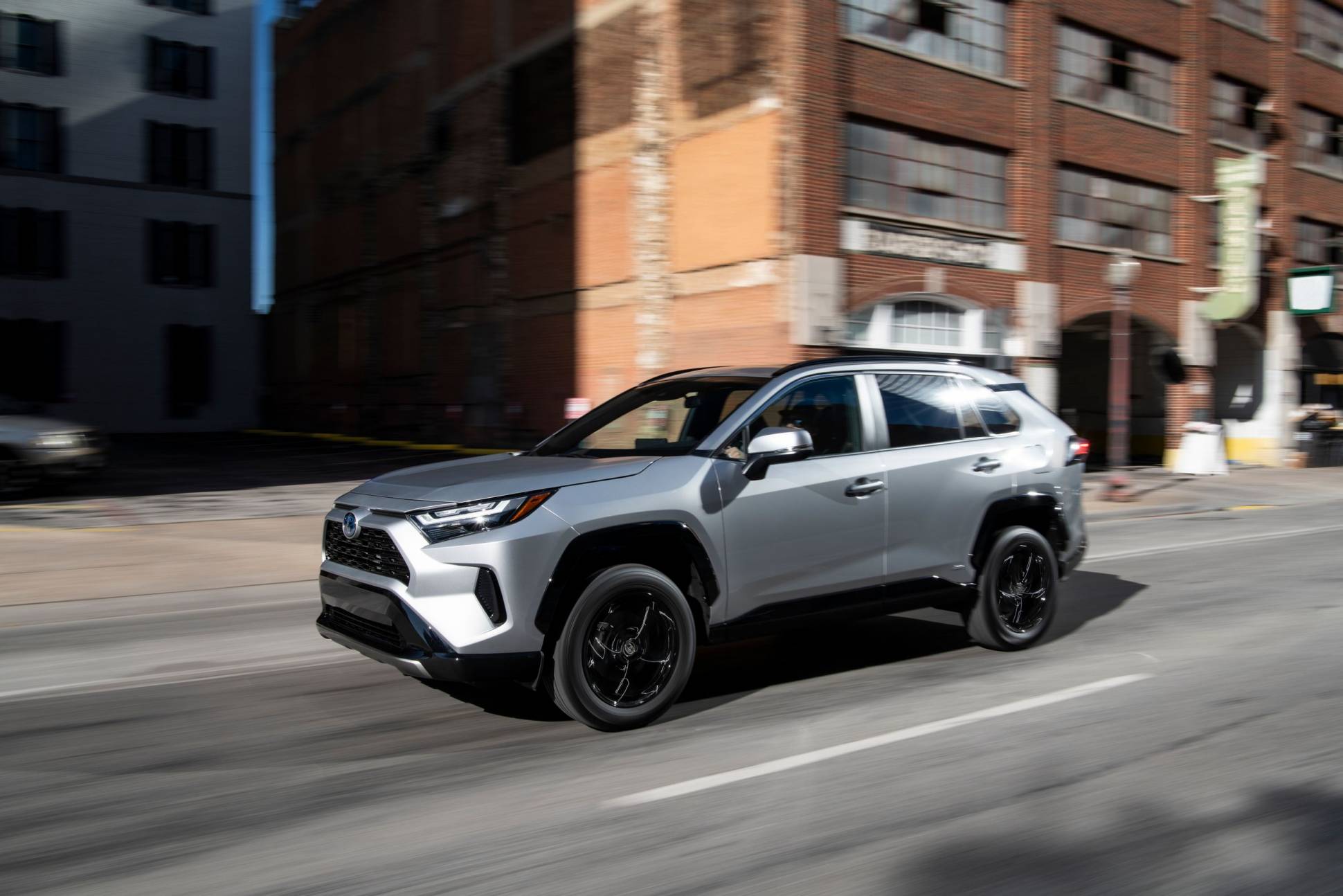 The 10 Most Fuel-Efficient 2022 AWD Crossovers | GearJunkie