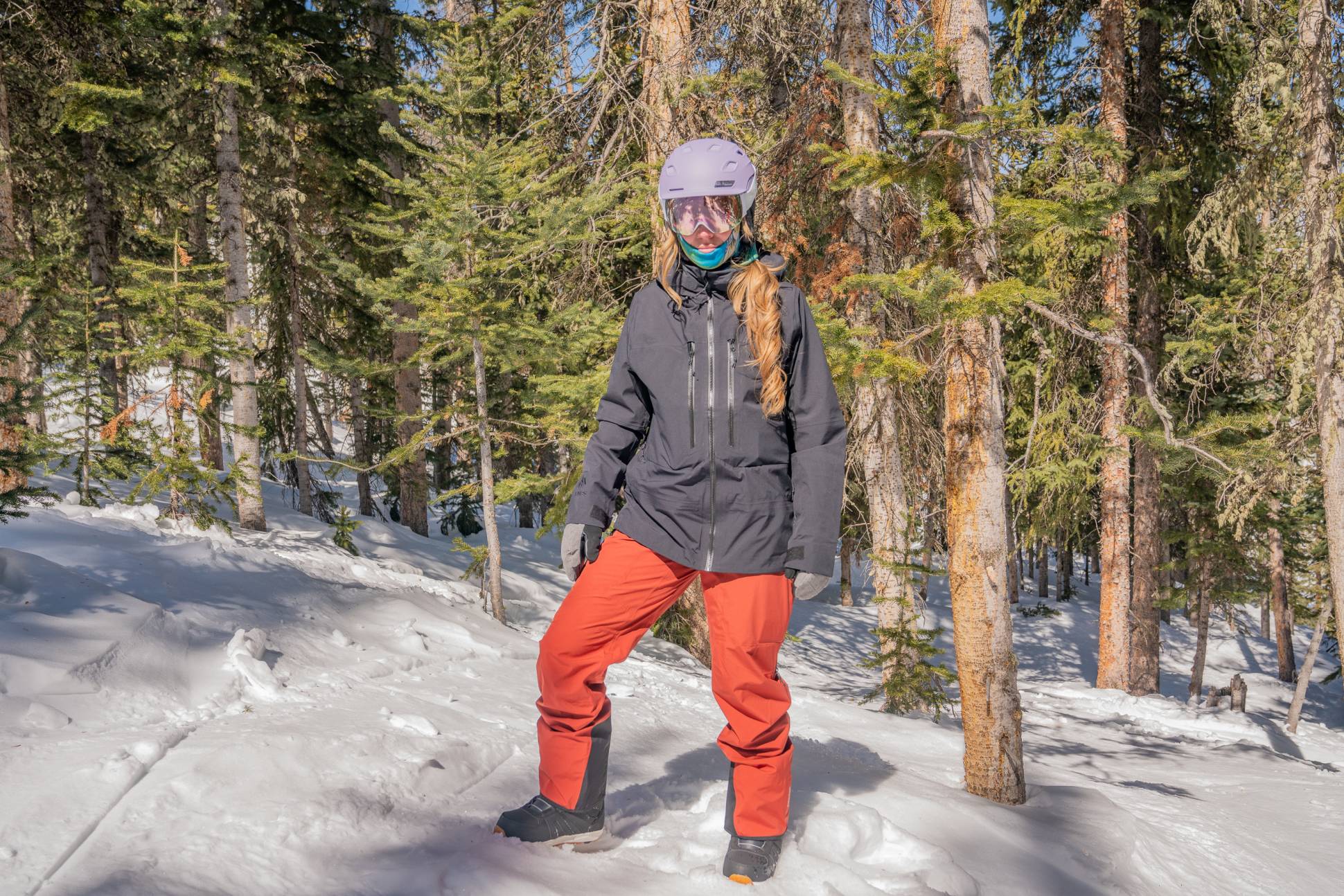 First Look: Jones Snowboards Women’s Shralpinist Stretch 3L Jacket ...