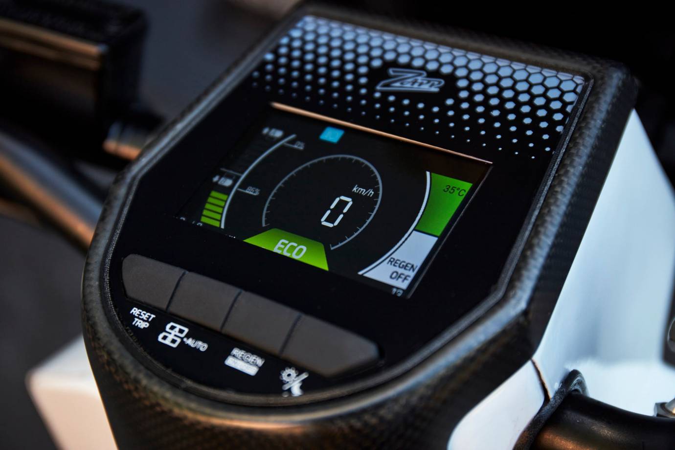 Zapp i300 Electric Motorbike Will Make for a Quick Commute | GearJunkie