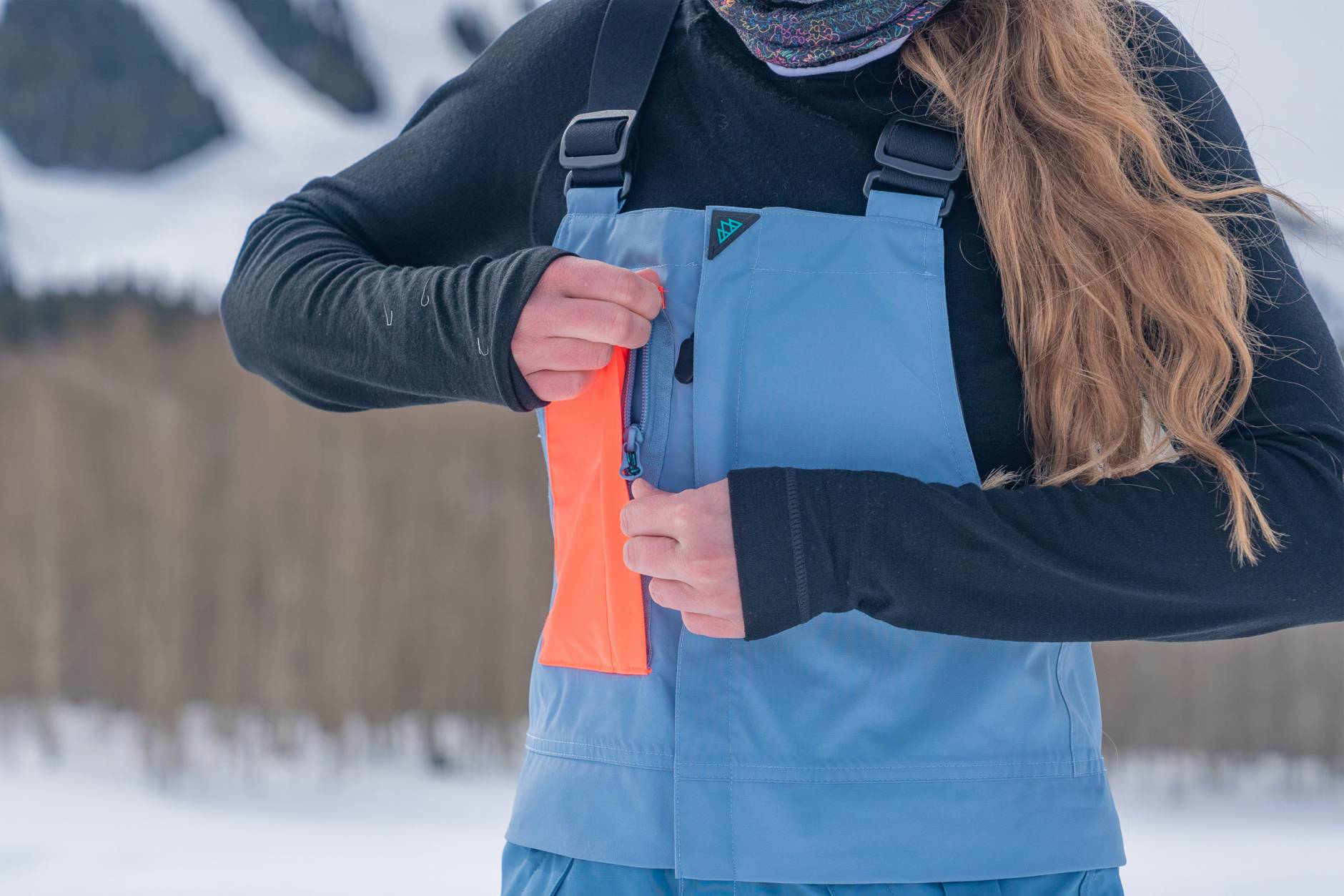 Airblaster Women’s Sassy Hot Bib Review: Warm and Comfortable, Lap ...