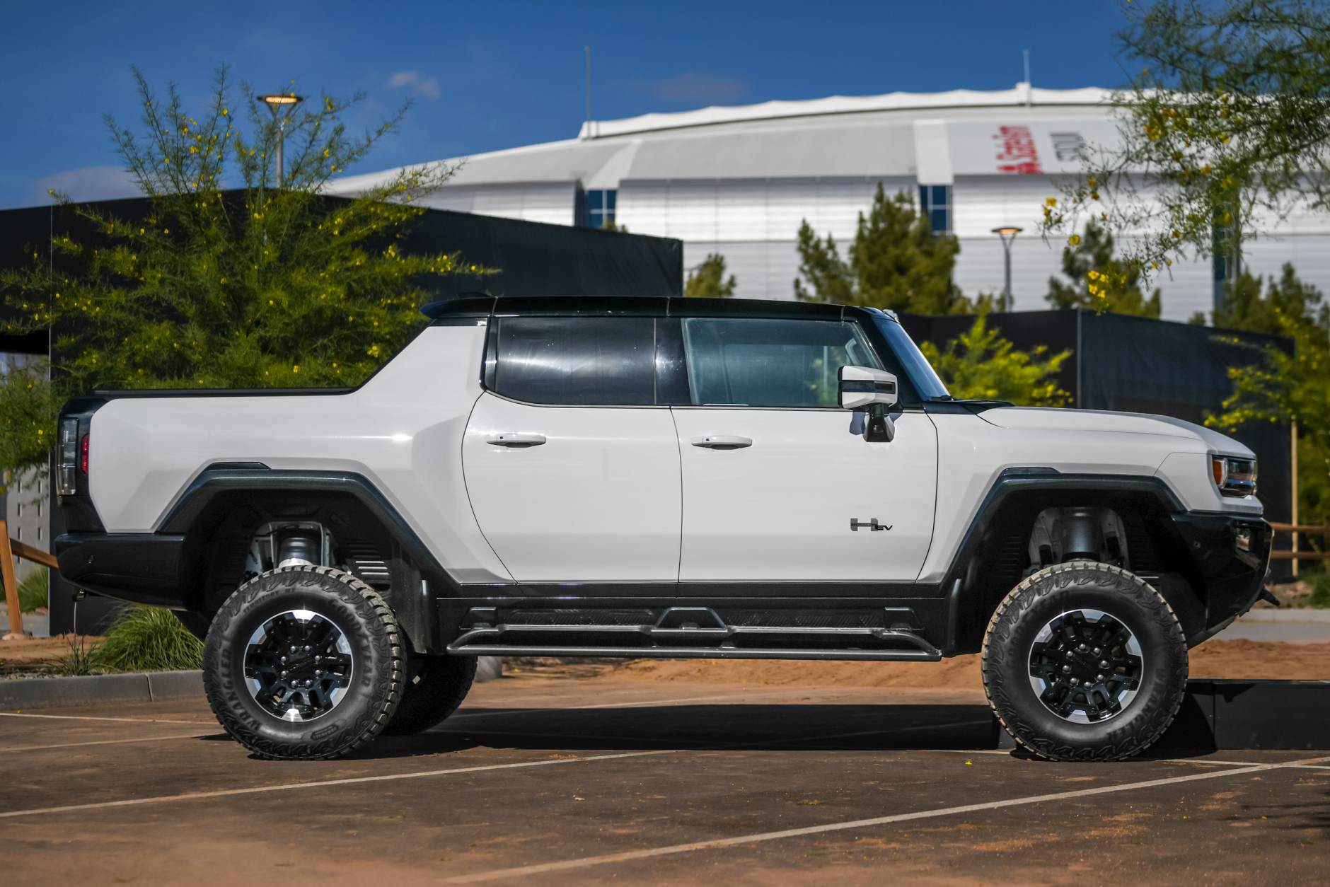 GMC Hummer EV Becomes the King of Clearance With Extract Mode | GearJunkie