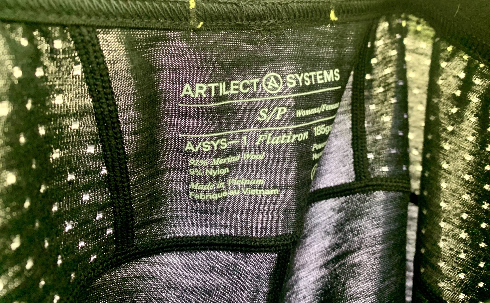 ARTILECT A/SYS 1 Wool Base Layer Review: Optimized Layering for Chilly Adventures