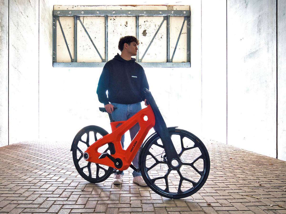 Re-Cycled: This Bike Is 100% Recycled Plastic | GearJunkie