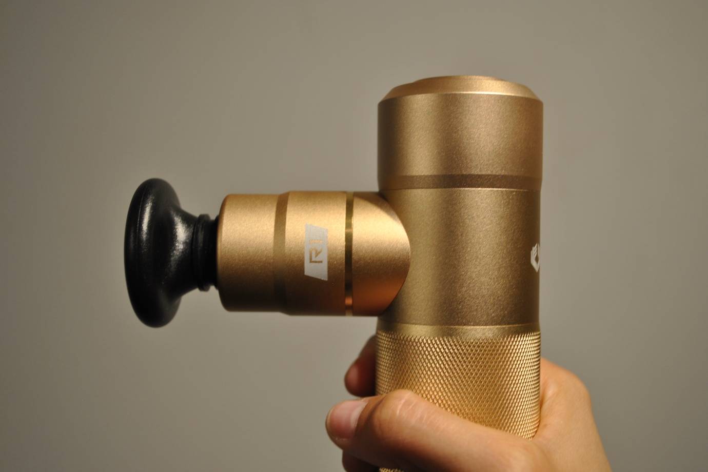 ROLL Recovery R1 Review: Tiny but Mighty Percussion Massager Packs a ...