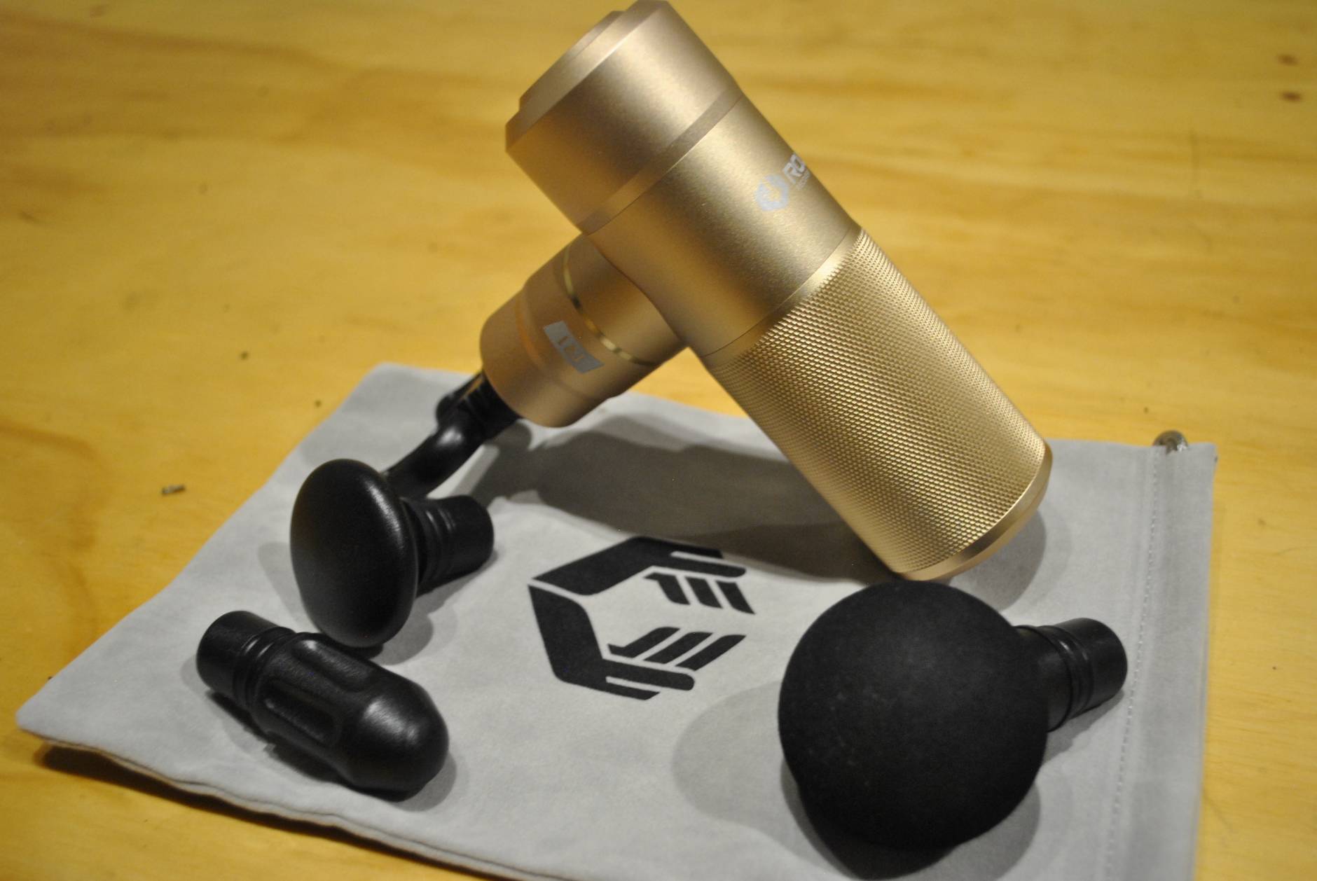 ROLL Recovery R1 Review: Tiny but Mighty Percussion Massager Packs a ...