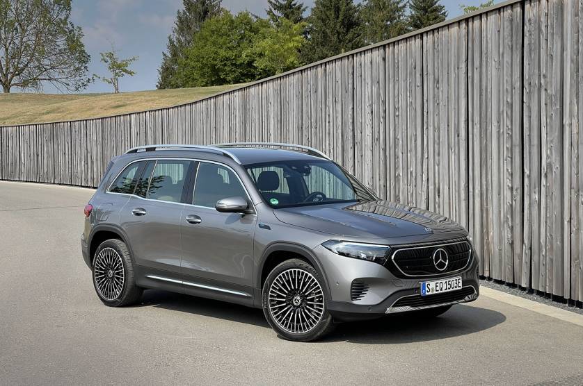 First Drive Review: Battery-Electric 2022 Mercedes-Benz EQB Compact Crossover | GearJunkie