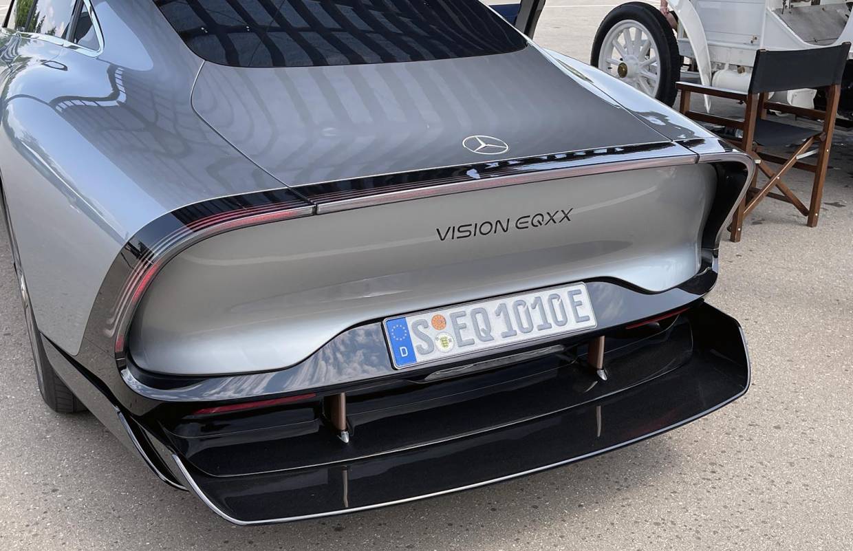 Mercedes Could End Range Anxiety Once and for All: We Drive the Vision ...