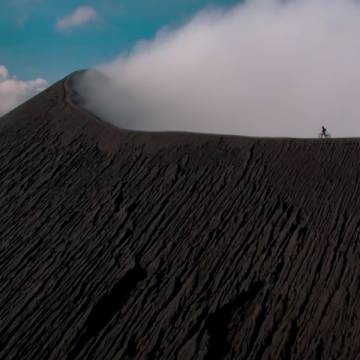 New Netflix Documentary 'VOLCANO' Chronicles 2019 Whakaari Eruption ...