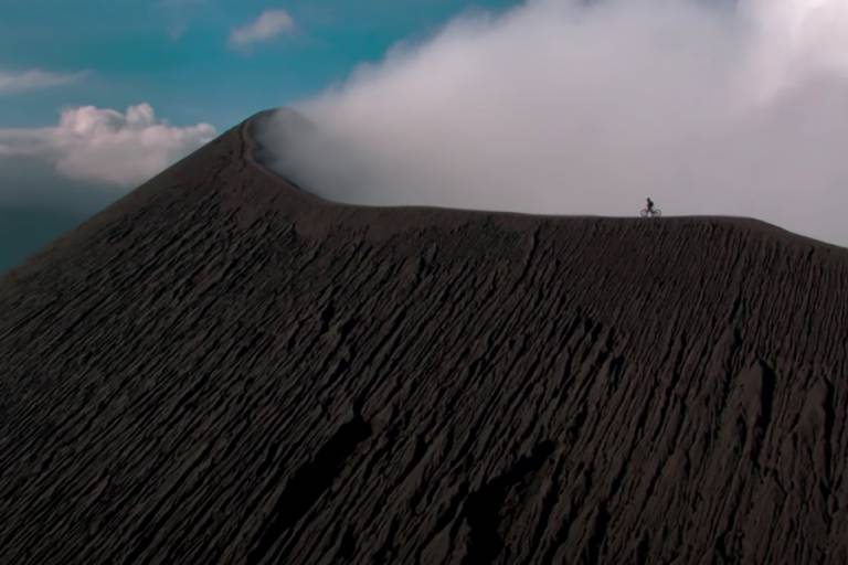 New Netflix Documentary 'VOLCANO' Chronicles 2019 Whakaari Eruption ...