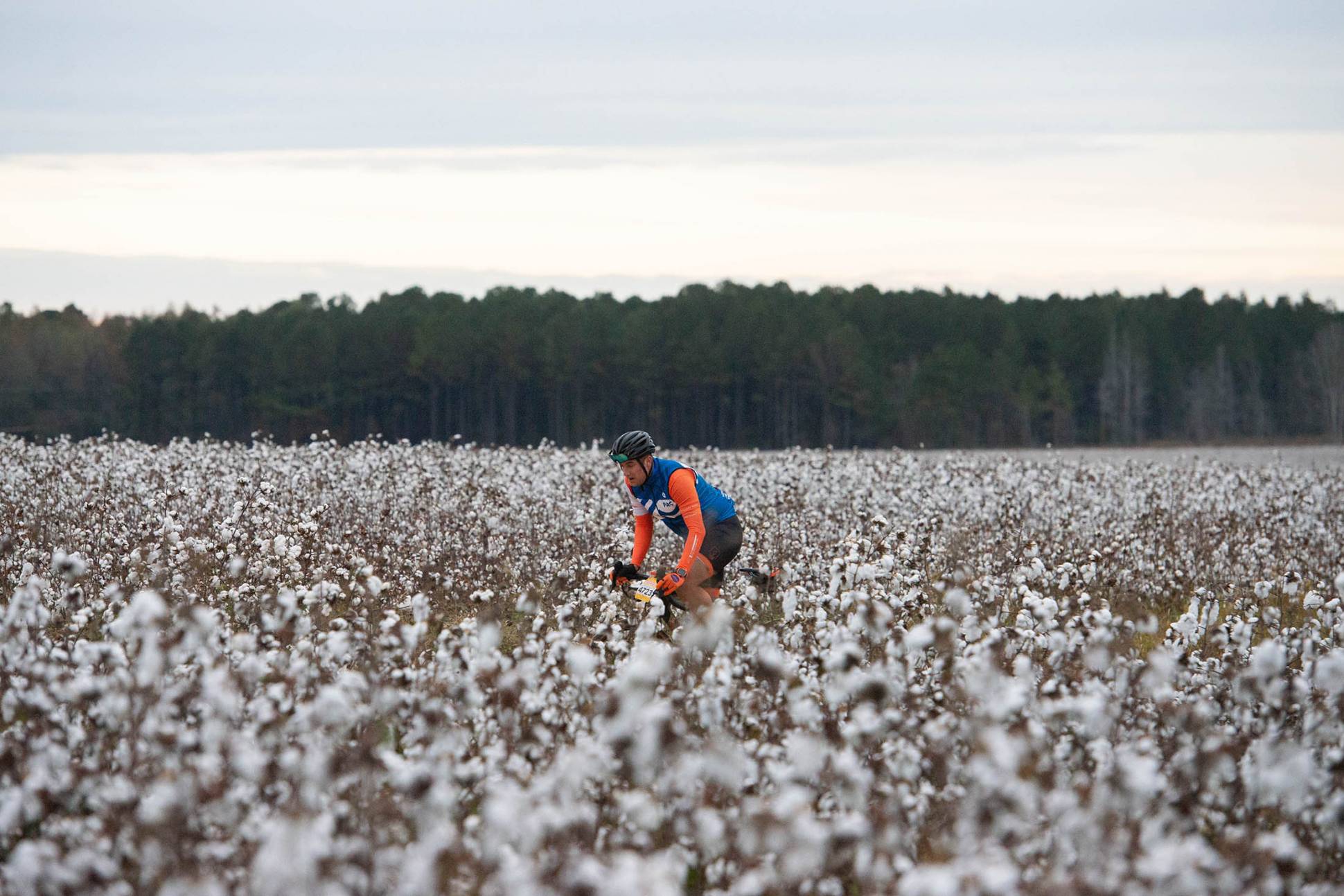 A More Social Gravel Bike Race: 'Stuckey's Gravel Roll' Adds Untimed ...