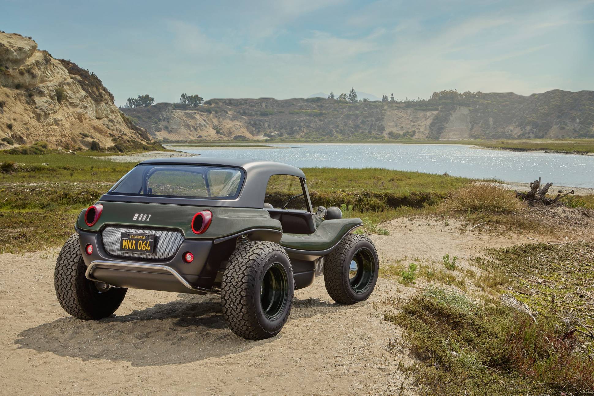 Original ‘Bug-Eyed’ Dune Buggy Is Back: Meet the Meyers Manx 2.0 Electric