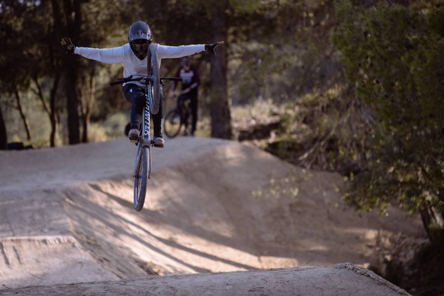 How to Watch ‘Esperanto,’ Teton Gravity Research’s Anticipated MTB Film ...