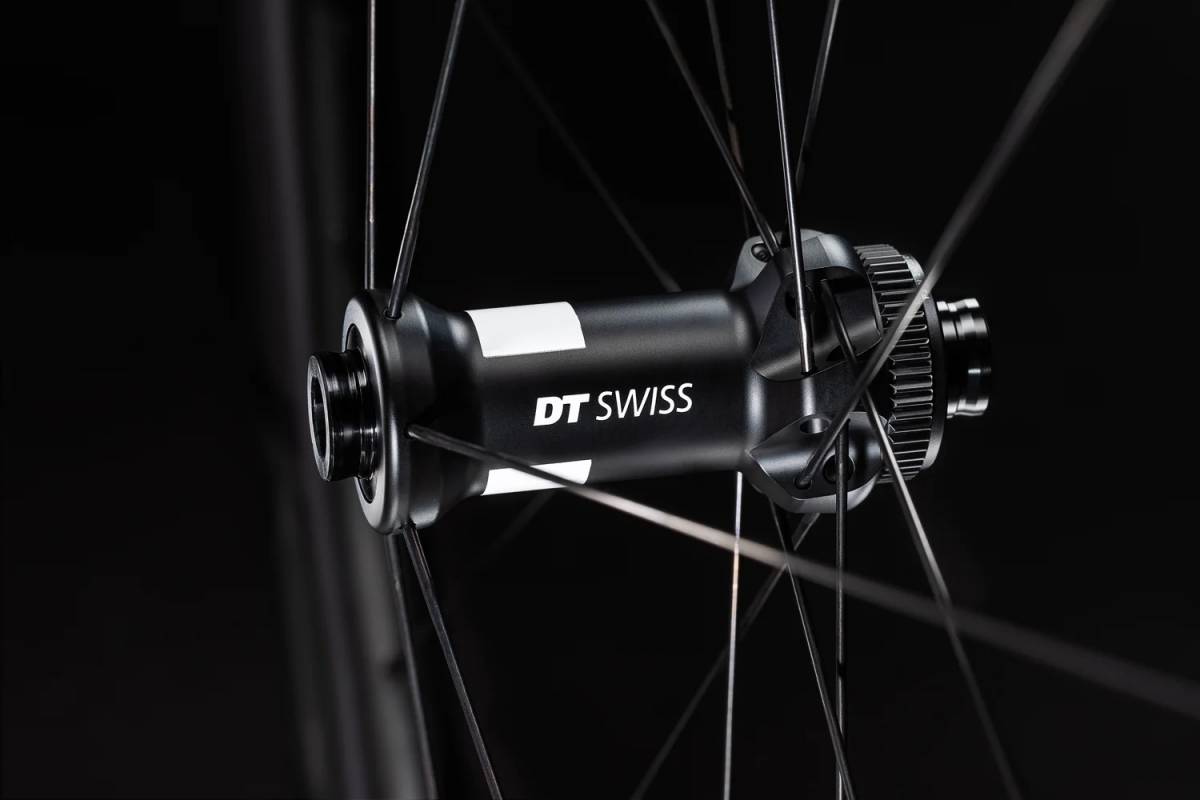 Roval Rapide CL II: Pro Tour Rims, New Build for a Lower Price | GearJunkie