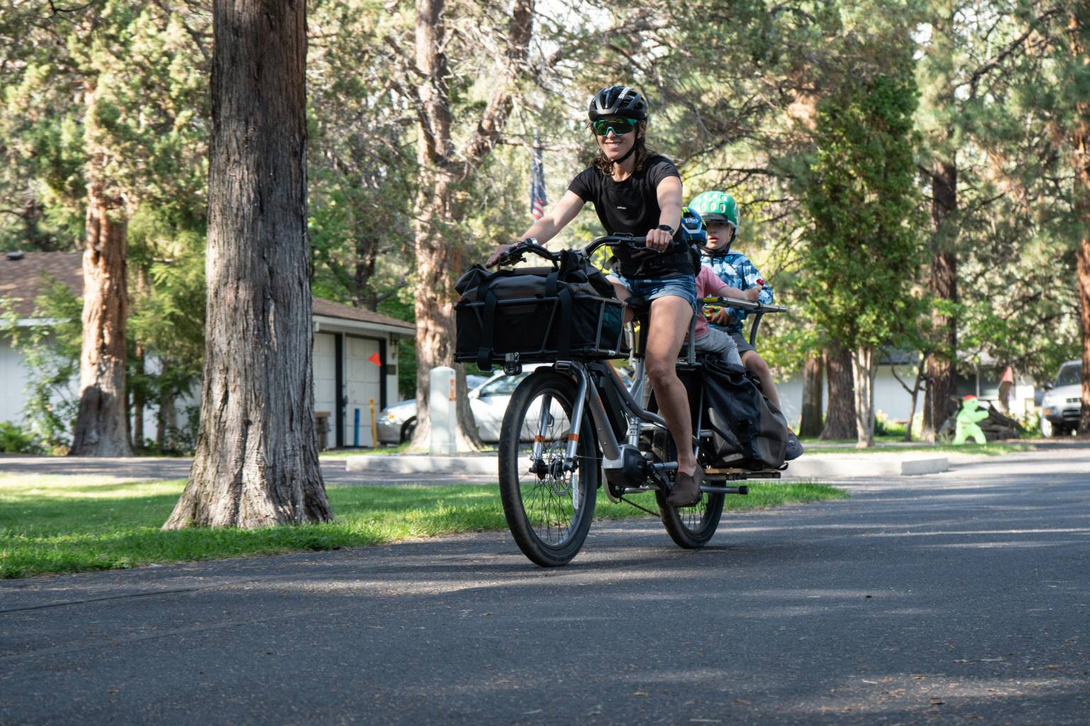 Real Weird Bike: 'Cercle' Concept Has Table, Chair, and Bed Built In | GearJunkie