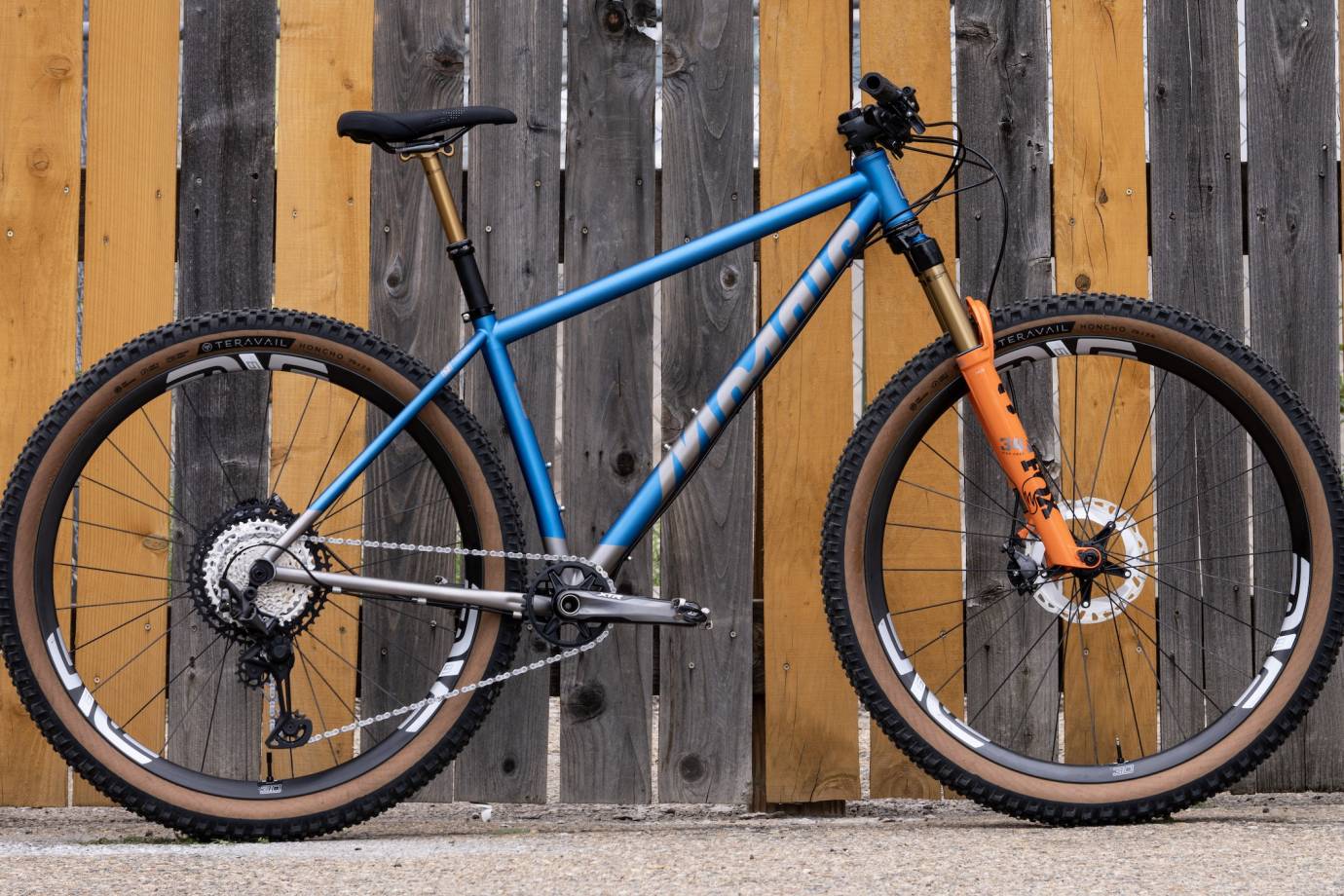 Handmade Hardtail: Mosaic Unveils Titanium MT-2 Mountain Bike | GearJunkie